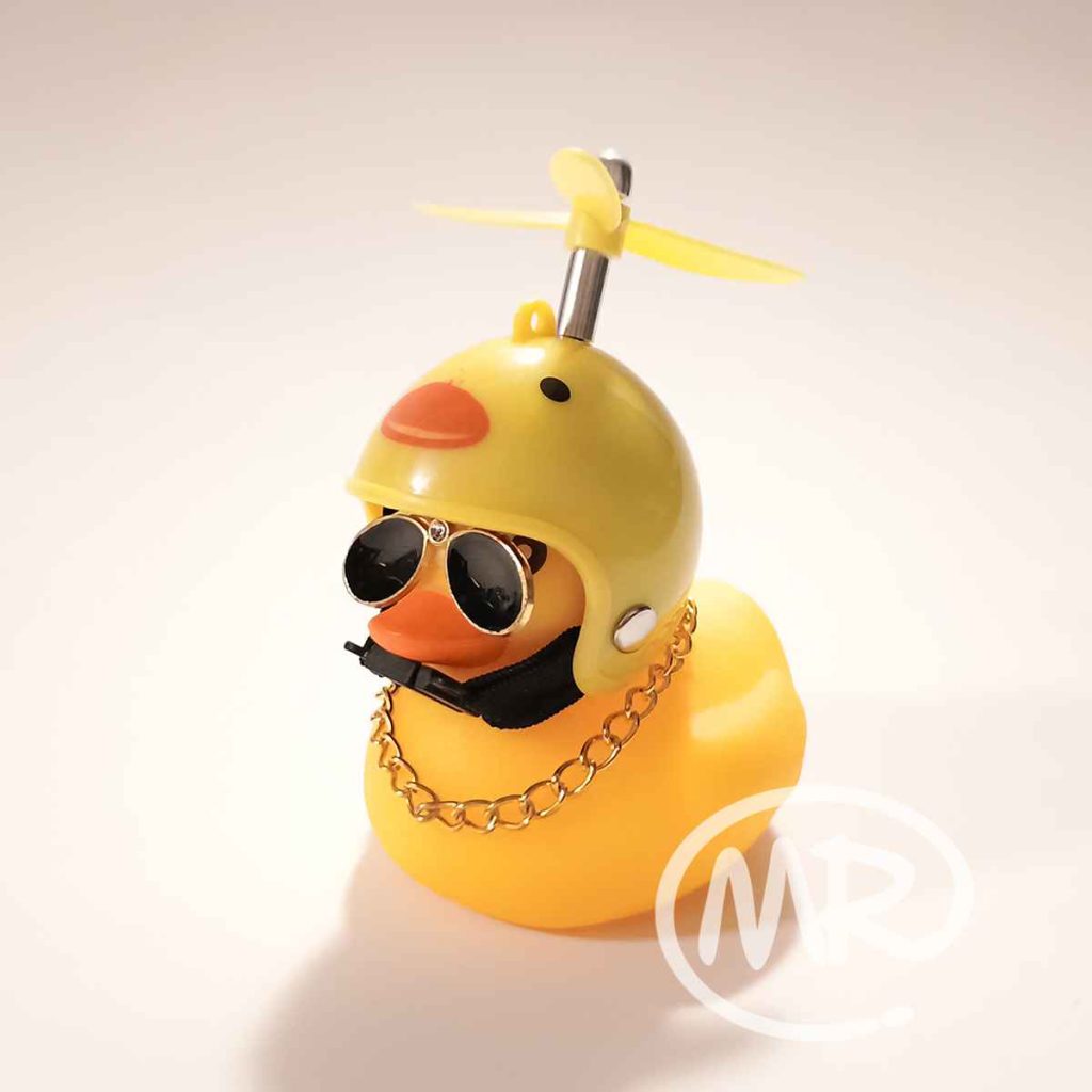 1. Figura Patito de hule con casco – Patito – Mundo Roms